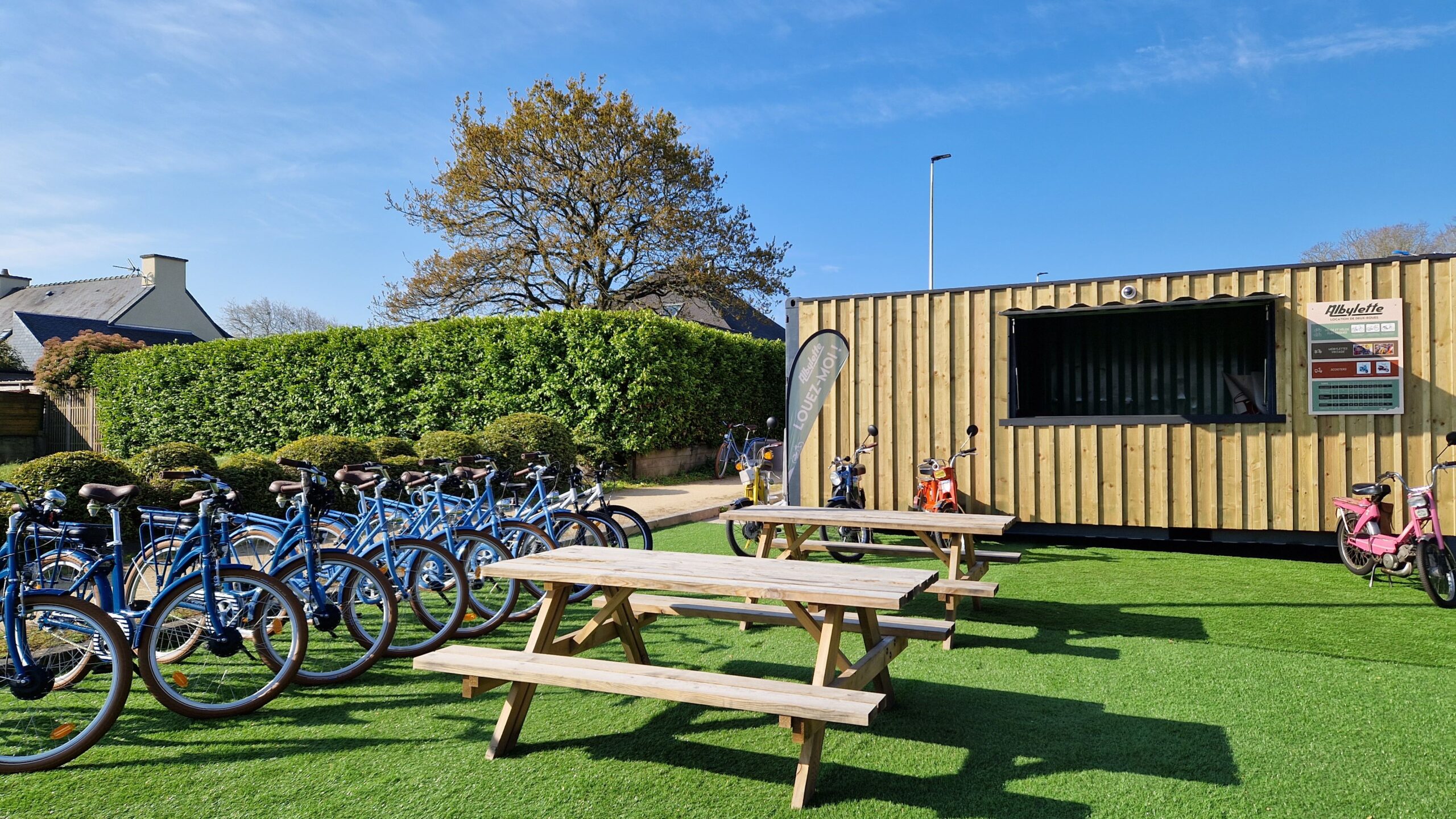 Welkom | Albylette • Fiets, bromfiets en scooterverhuur